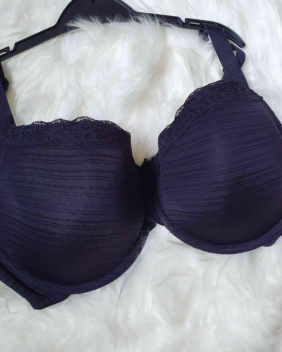 32f Breast Size